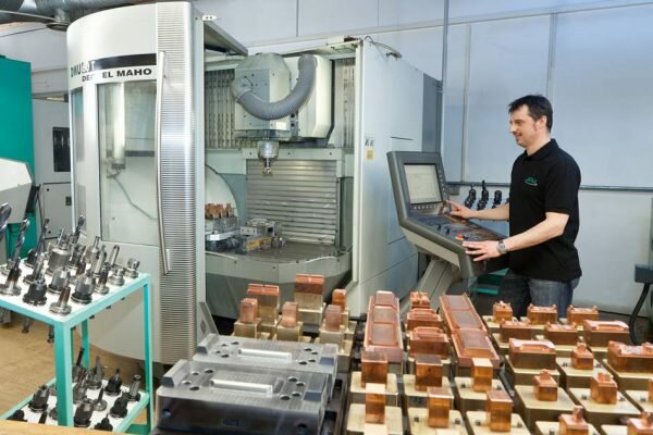 Plastik ürün üreticileri Ptm Kunststofftechnologie GmbH, Yukarı Avusturya, foto