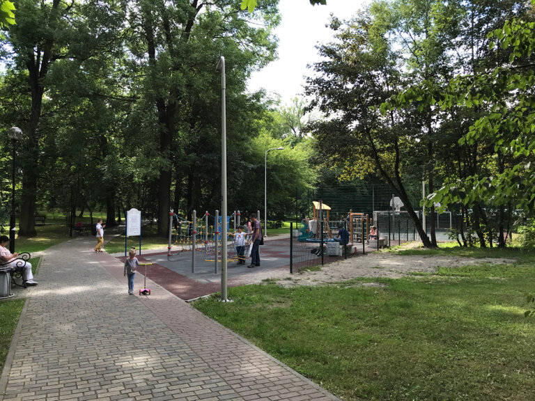 Spor alanı Sports ground, Kaliningrad, foto