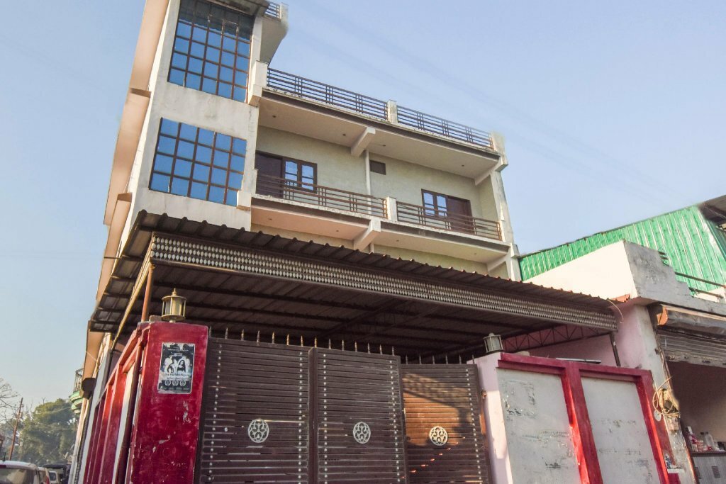 Otel Spot On 64883 Downtown Stays, Dehradun, foto