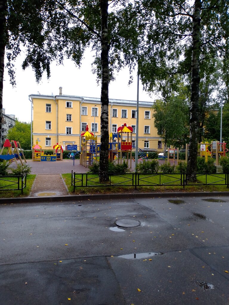 Oyun alanı Playground, Saint‑Petersburg, foto