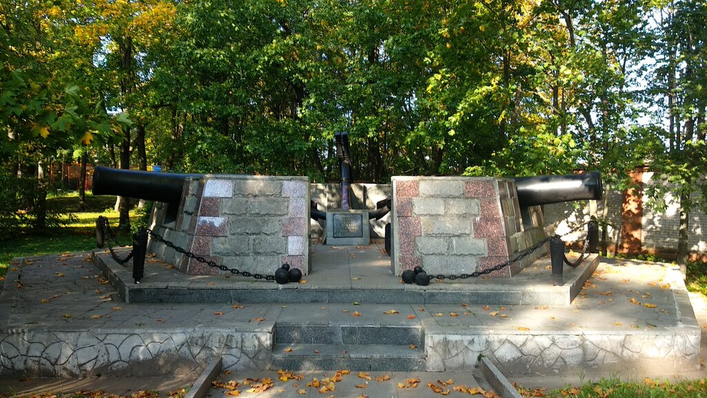 Anıt, heykel Сестрорецкому оружейному заводу, Sestroretsk, foto