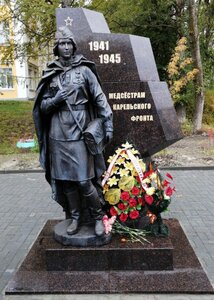 Военным медсёстрам Карельского фронта Великой Отечественной войны (Republic of Karelia, Segezha, Sovetskaya ulitsa), anıt, heykel  Segezha'dan