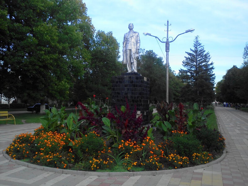 Anıt, heykel М. Горький, Krasnodarski krayı, foto
