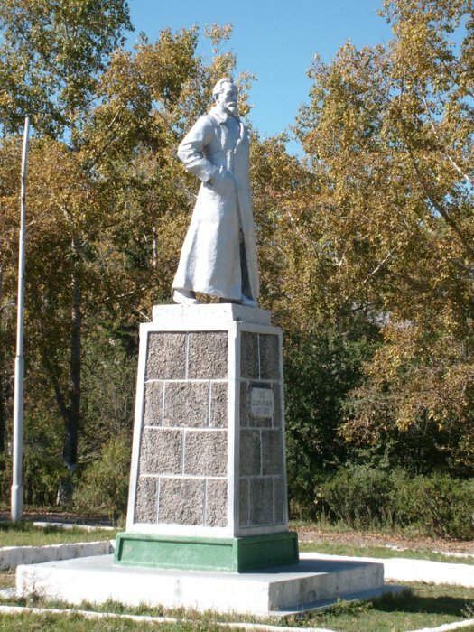 Anıt, heykel Феликс Эдмундович Дзержинский, Sorsk, foto