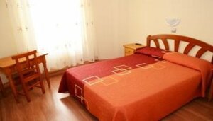 Hostal Lauria (Calle Gran Vía No:57, Municipios Madrid, Madrid), otel  Madrid'den