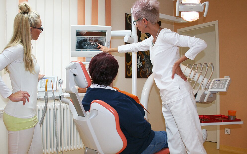 Özel ağız ve diş sağlığı klinikleri ve muayenehaneleri Zahnarztpraxis Anke Köhler, Saksonya, foto