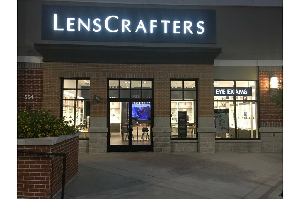 Giyim mağazası LensCrafters, Tennessee Eyaleti, foto