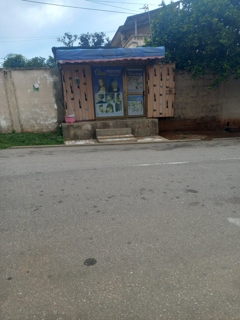 Güzellik salonu Fatash, Akra, foto