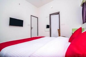 Oyo 12968 Hotel The Domus (State of Haryana, Gurugram District, City of Gurugram, sektor 31), otel