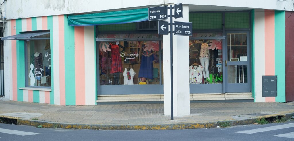 Giyim mağazası Akisi Futura Mamá y Ropa Femenina, Santa Fe, foto