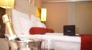 Ramada Pitesti (Calea București No:31, Pitești), otel  Piteşti'ten