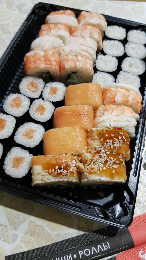 Suşi ve asya ürünleri BlinRoll, Novosibirsk, foto