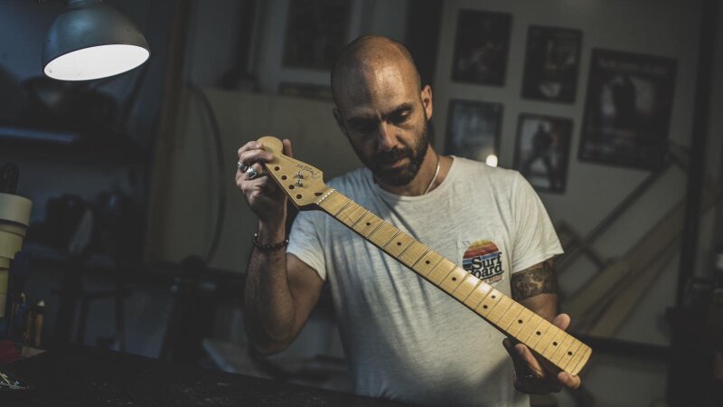 Müzik enstrumanların tamiri Liuteria Peter G., , foto