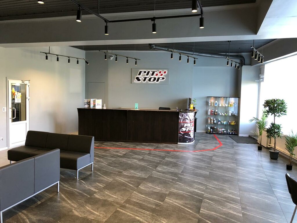 Jant ve lastikçiler Best-Tyres Marshala Bluhera 41, Saint‑Petersburg, foto