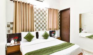 Itsy Hotels Swastika Inn Sector 26 (State of Uttar Pradesh, Noida, Sektor 26), otel  Noida'dan