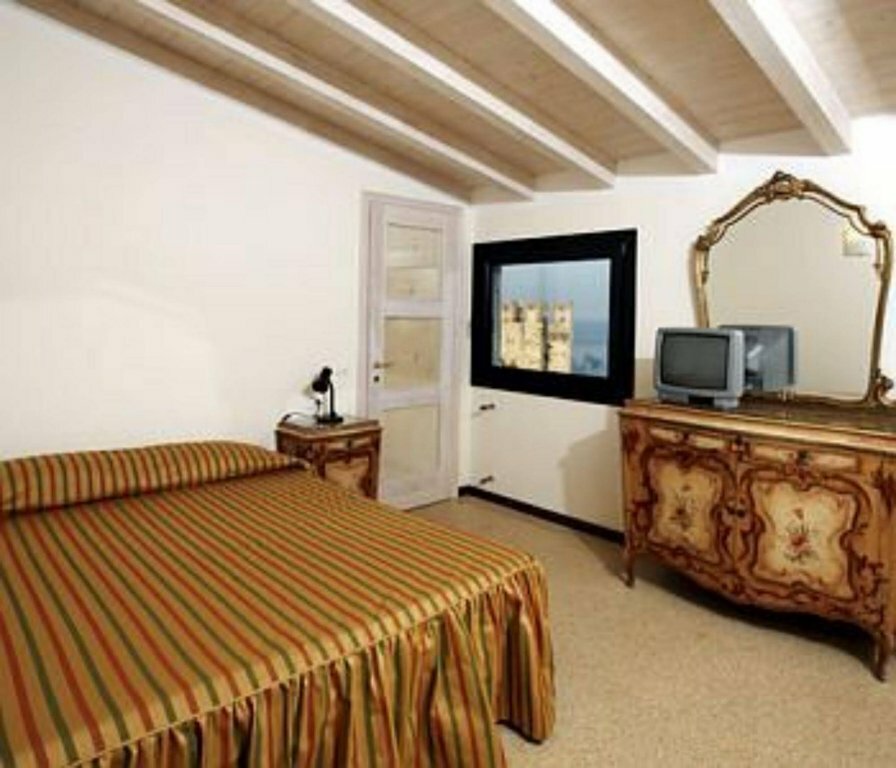 Otel Meuble Adriana 100% Vegan Guest House, Sirmione, foto