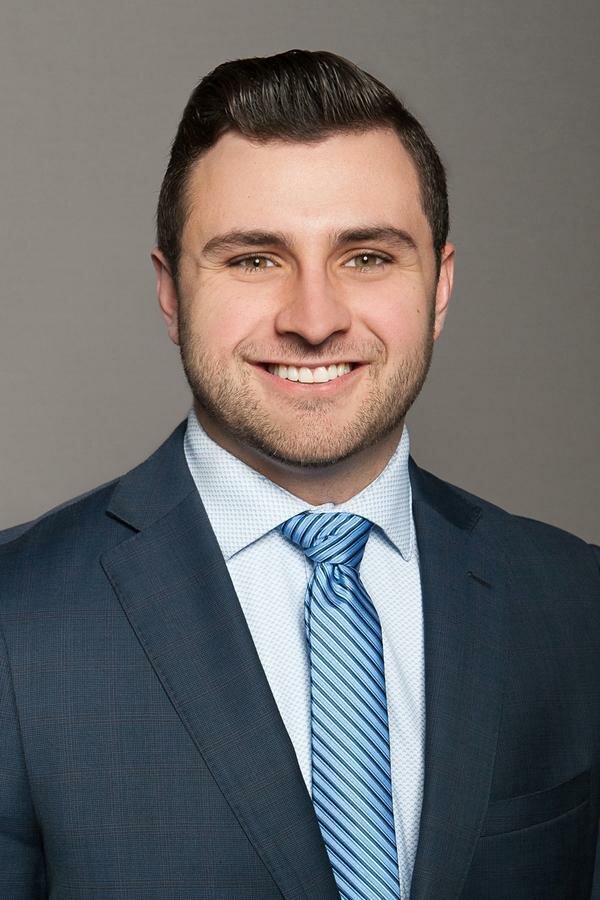 Yatırım fonu firmaları Edward Jones - Financial Advisor: Mayumi Y Flesner, İllinois, foto