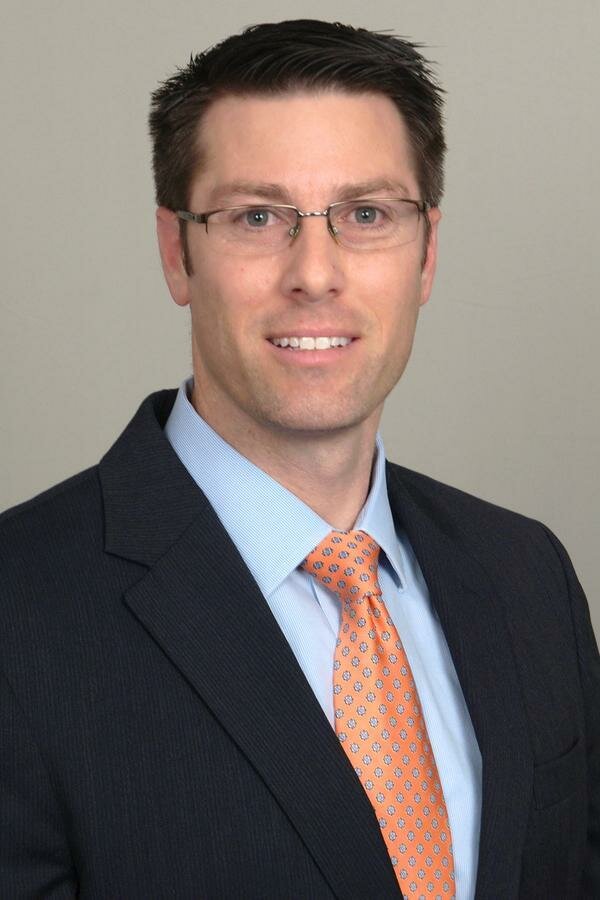 Yatırım fonu firmaları Edward Jones - Financial Advisor: Austin Hnath, Florida Eyaleti, foto