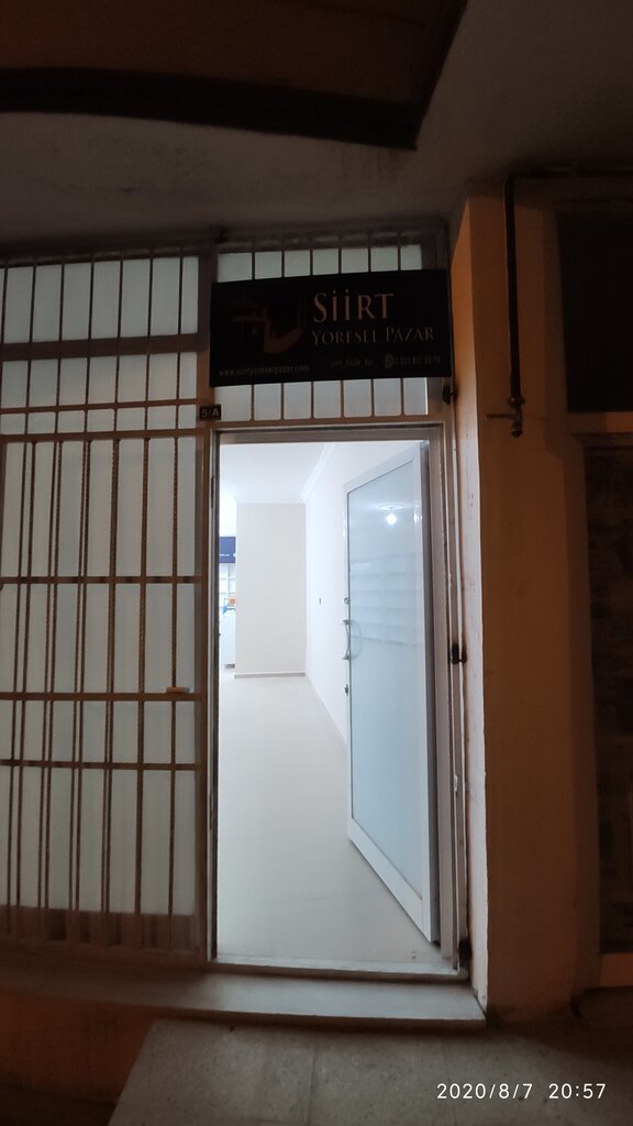 Gıda malzemeleri ve baharatlar Siirt Yöresel Pazar, Siirt, foto