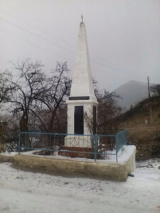Павшим в Великой Отечественной войне (Republic of Daghestan, Dakhadaevskiy District, selo Meusisha), anıt, heykel  Dağıstan'dan
