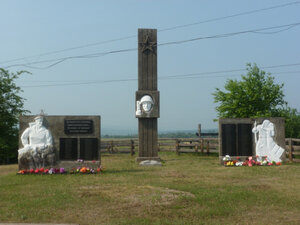 Мемориал воинам-землякам, погибшим в годы Великой Отечественной войны 1941-45 гг. (Irkutsk Region, Zhigalovskiy munitsipalny okrug, selo Tutura), anıt, heykel  İrkutskaya oblastından
