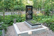 Ünlü kişilerin mezarları Полный кавалер ордена Славы Антон Андреевич Зиновьев, Saint‑Petersburg, foto