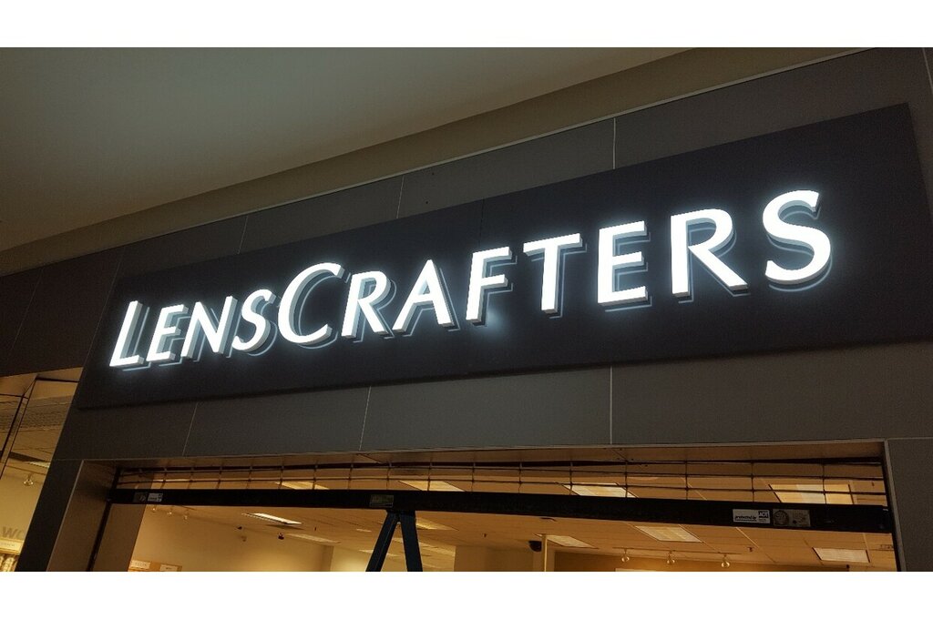 Giyim mağazası LensCrafters, Montgomery, foto