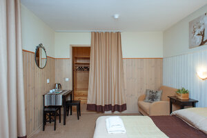 Zolotaya dolina (Leningrad Region, Priozerskiy District, Krasnoozyornoye selskoye poseleniye, territoriya gornolyzhnogo kurorta Zolotaya Dolina, 1литБ), otel  Saint‑Petersburg ve Leningradskaya oblastından