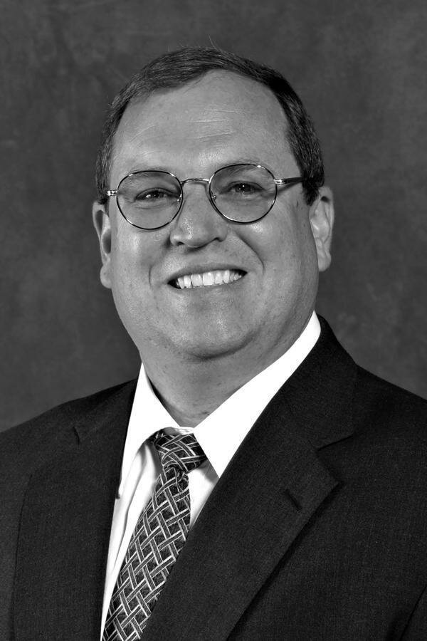 Yatırım fonu firmaları Edward Jones - Financial Advisor: Tony McCall, Aams™, Louisiana Eyaleti, foto