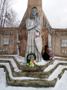 Воинам Великой Отечественной войны (Krasnoyarsk Territory, Karatuzskiy District, Nizhnekuzhebarskiy selsovet, selo Nizhniy Kuzhebar), anıt, heykel  Krasnoyarski krayından
