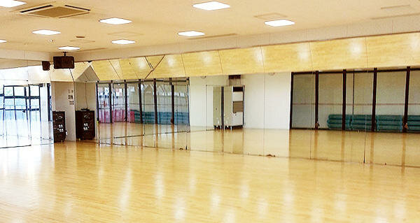 Fitness kulüpleri コナミスポーツクラブ 豊橋, Toyohaşi, foto