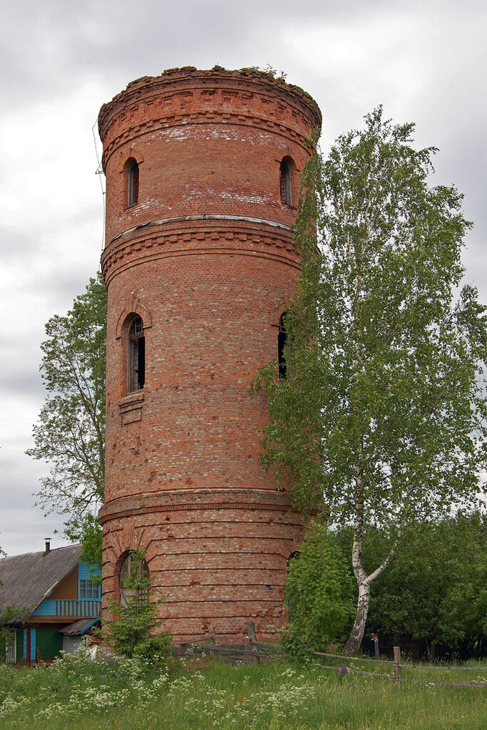 Mühendislik altyapısı Водонапорная башня, Pskovskaya oblastı, foto
