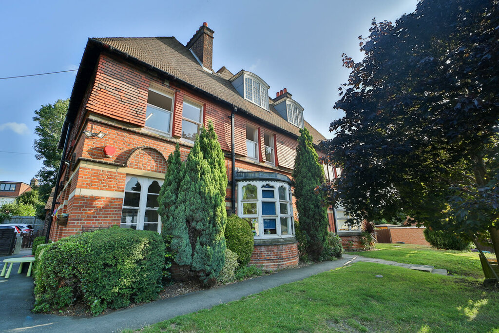 Ortaokul Bright Horizons Enfield Hilly Fields Day Nursery and Preschool, Londra, foto