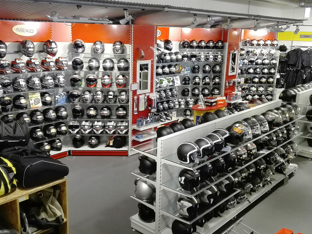 Motosiklet yedek parçaları Polo Motorrad Store Petersberg, Hesse, foto