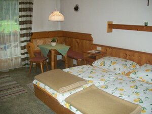 Gasthof Kaspar (Upper Austria, Kirchdorf an der Krems, Am Wur, 85), bar  Yukarı Avusturya'dan