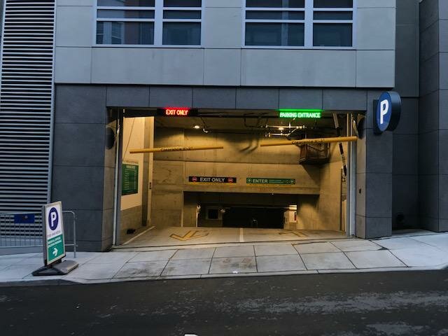 Ortopedik ürünler Cranial Technologies, San Francisco, foto