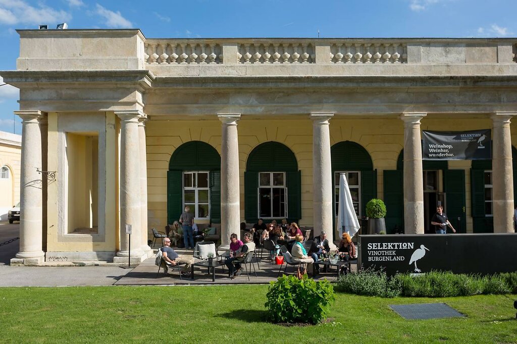 Şarap ve içki toptan satışları Selektion Vinothek Burgenland GmbH, Eisenstadt, foto