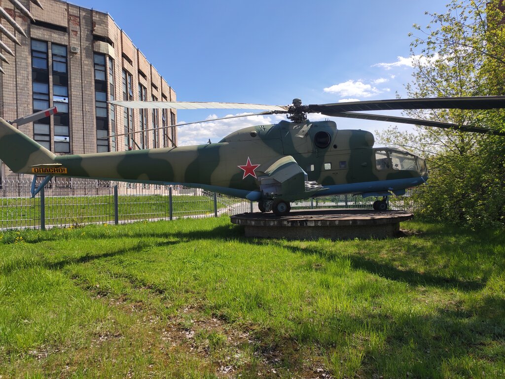 Teknoloji anıtı Вертолет Ми-24А, Saint‑Petersburg, foto