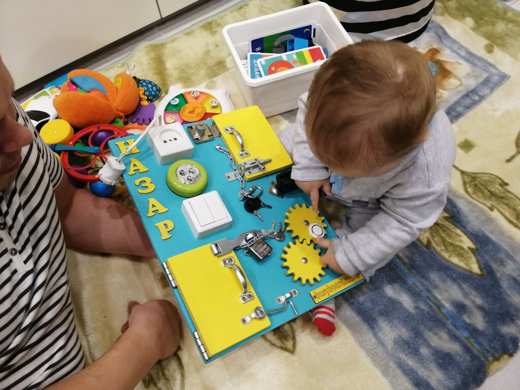 Çocuk oyunları ve oyuncakları Krugozor Land, Noginsk, foto