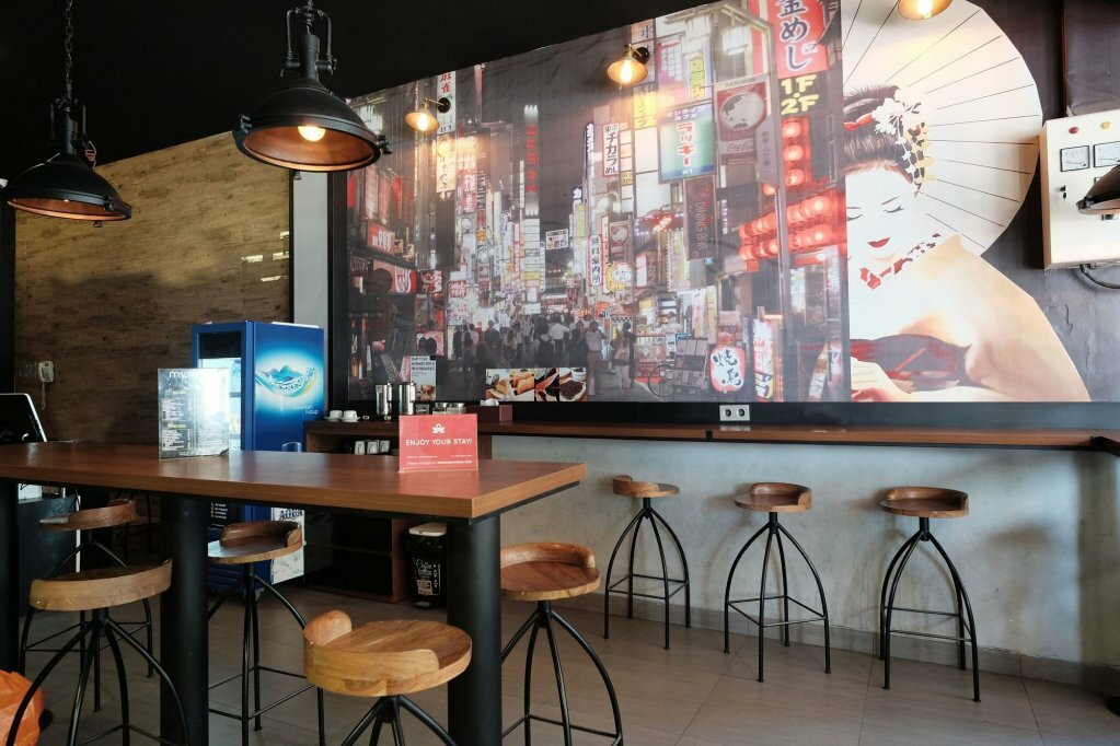 Otel Zen Hostel Gubeng Station, Surabaya, foto