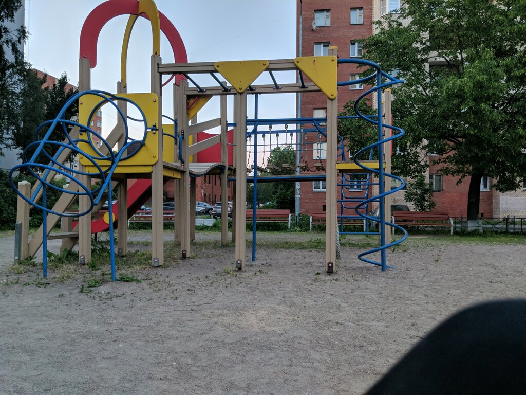 Oyun alanı Playground, Saint‑Petersburg, foto