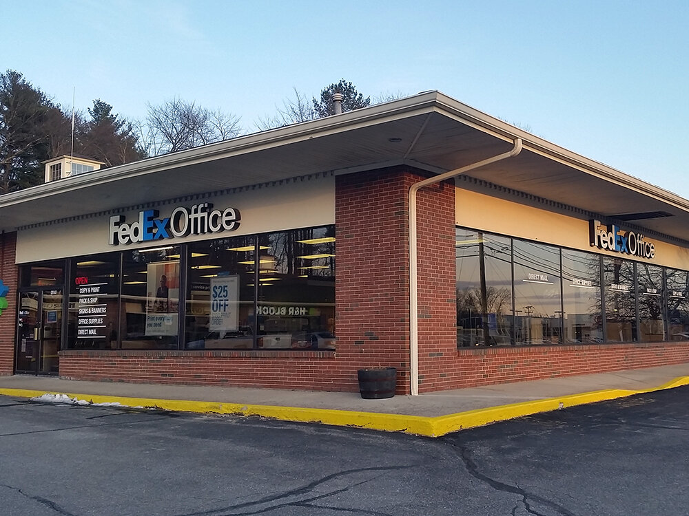 Fotokopi dükkanları FedEx Office Print & Ship Center, New Hampshire Eyaleti, foto