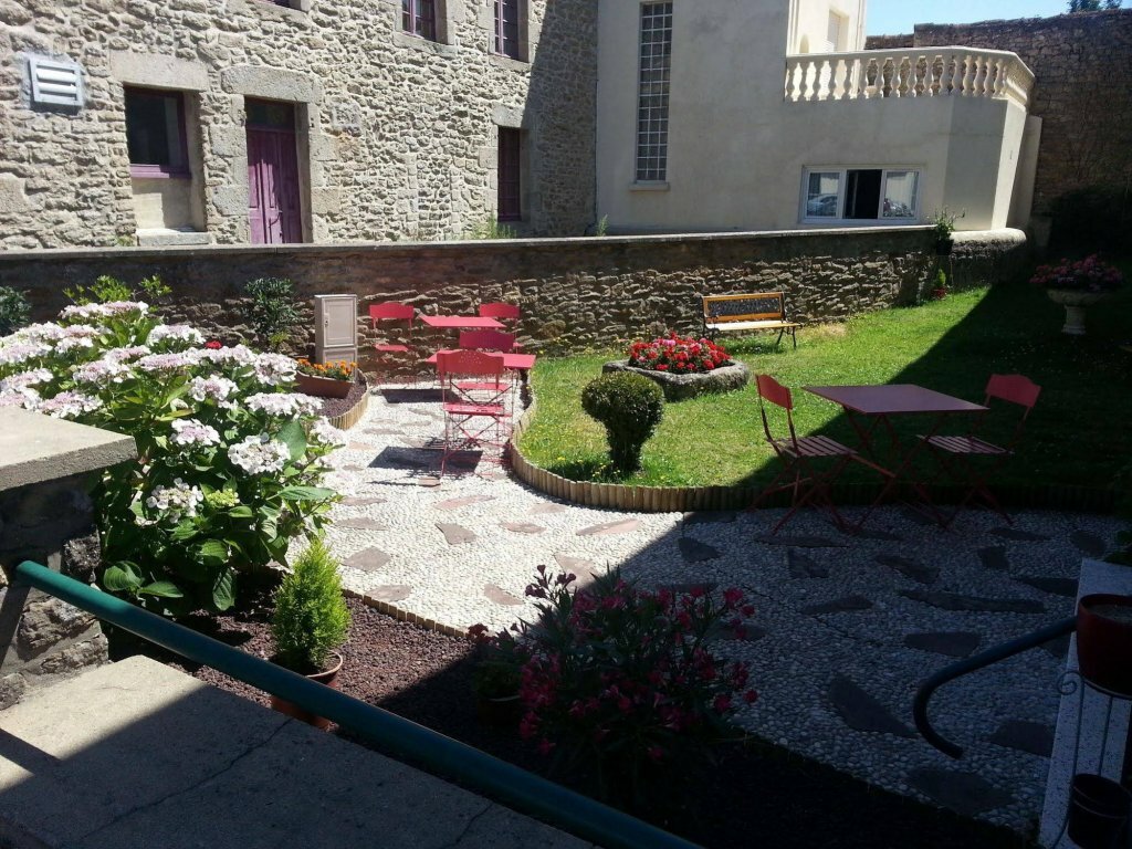 Otel Hôtel Le Chapeau Rouge, Alençon, foto
