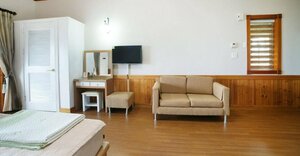 At Corner (Jeju Special Self-Governing Province, Chuk-to), otel  Dünya'dan