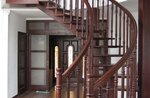 Interyer (Hirnychoriatuvalna vulytsia No:14), kapılar  Krivoi Rog'dan