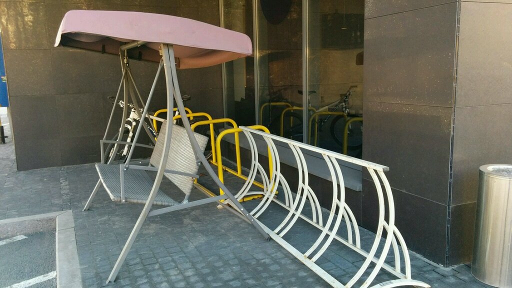 Bisiklet park yerleri Велопарковка, Saint‑Petersburg, foto