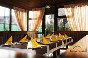 Kafe Bakhchisaray (vulytsia Hrushevskoho No:42, selo Chaiky), kafe  Kiev Bölgesi'nden