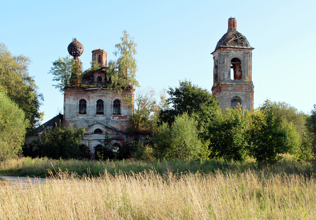 Ortodoks kiliseleri Церковь Воскресения Словущего, Yaroslavskaya oblastı, foto
