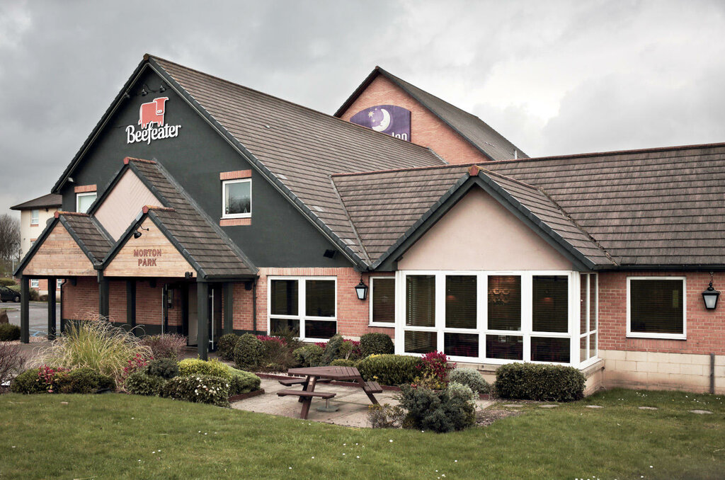 Restoran Morton Park Beefeater, İngiltere, foto