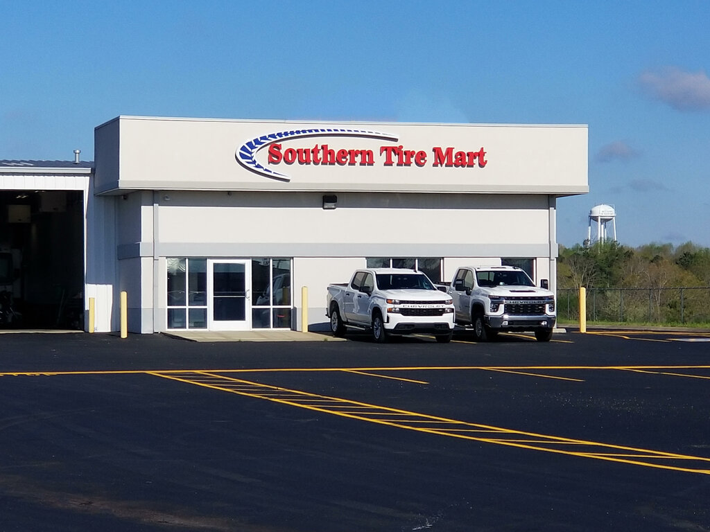 Kamyon ve ağır vasıta satış ve servis firmaları Southern Tire Mart, Tennessee Eyaleti, foto